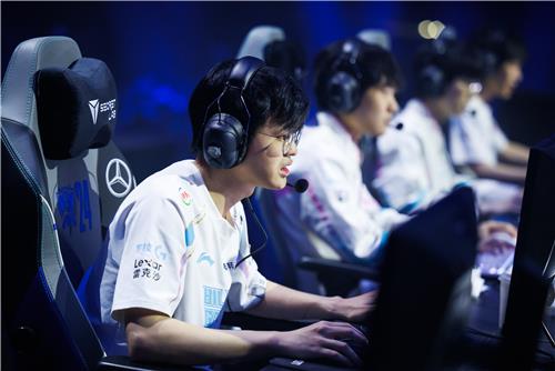 페이커 또다시 빛났다…T1, BLG 꺾고 롤드컵 'V5' 달성(종합) | 연합뉴스