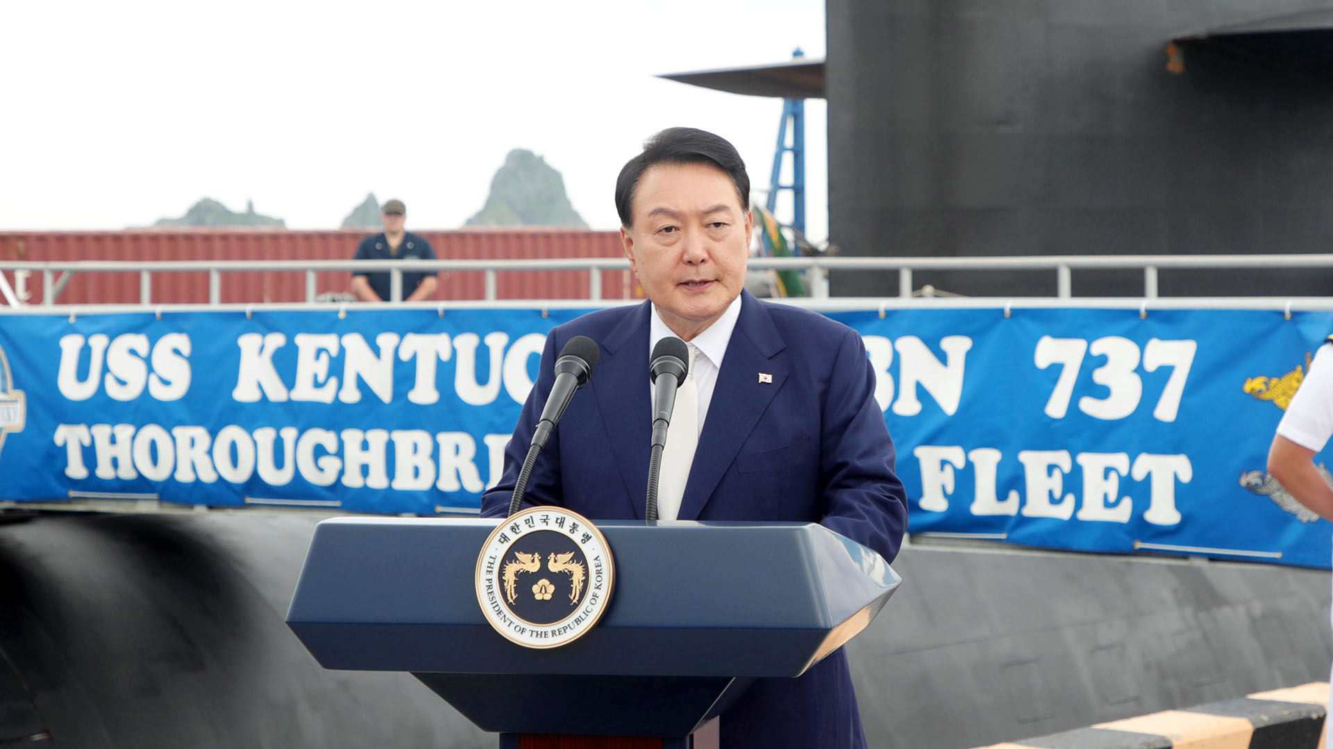 President Yoon Seok-yeol Visits US Strategic Nuclear Submarine in Busan ... President Yoon Seok-yeol Visits US Strategic Nuclear Submarine in Busan ...