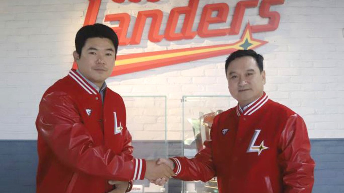 '최고령 홀드왕' 노경은, SSG와 FA 잔류 계약…2+1년 25억원 | 연합뉴스