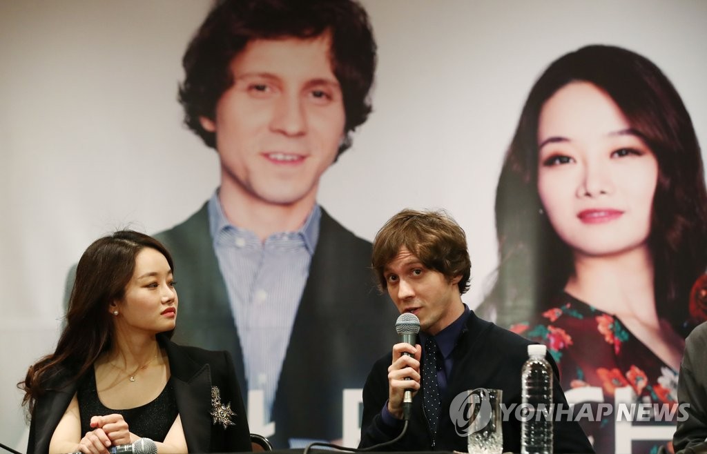 S. Korean violinist Kim Bomsori and Polish pianist Rafael Blechacz | Yonhap News Agency