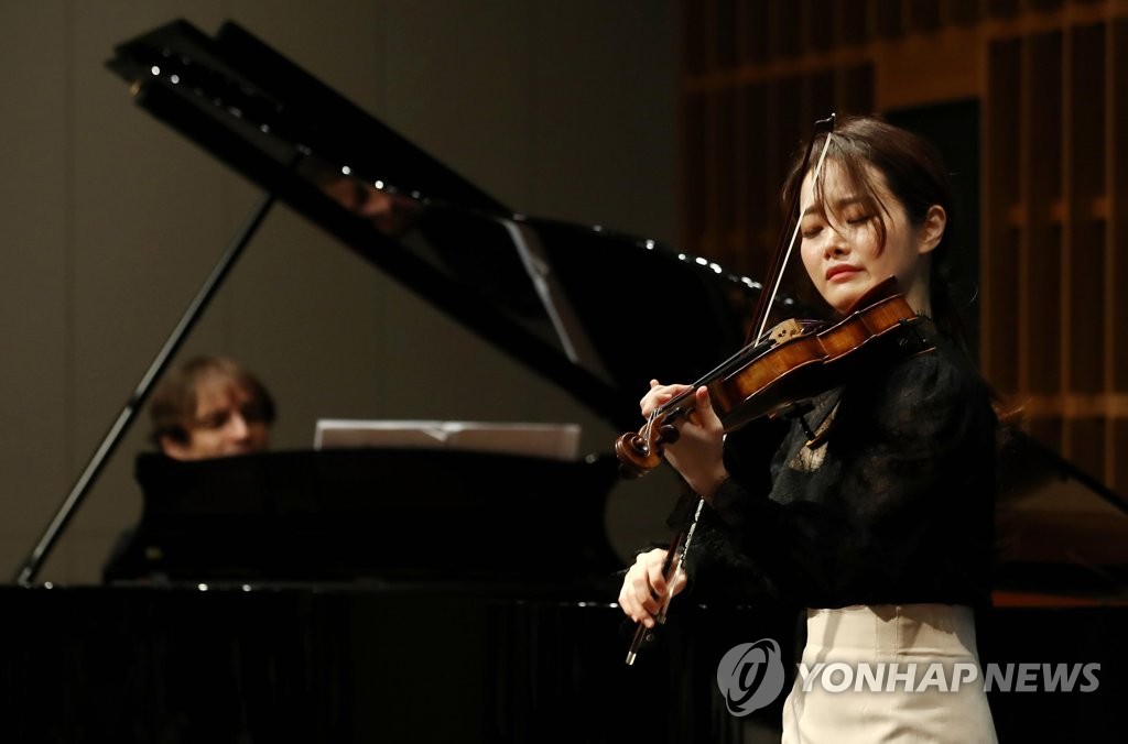 S. Korean classical violinist Kim Bomsori | Yonhap News Agency