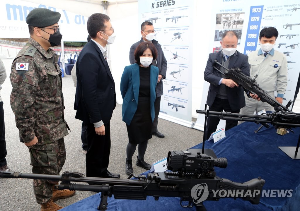 SNT모티브, 독자개발 K16 기관총 출하 | 연합뉴스