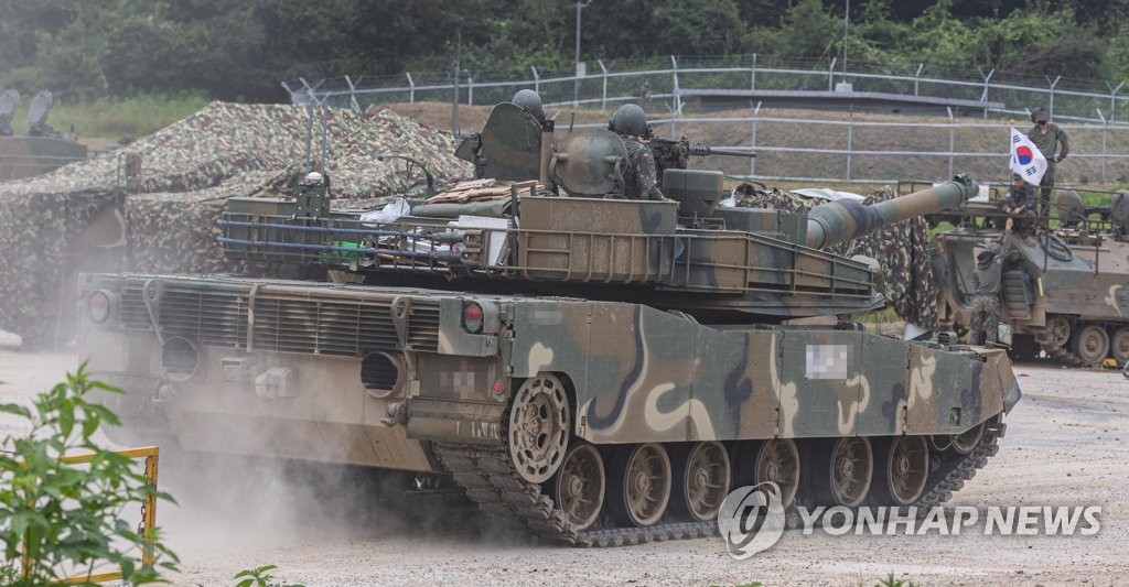 야전 훈련 위해 이동하는 K1A2 전차 | 연합뉴스