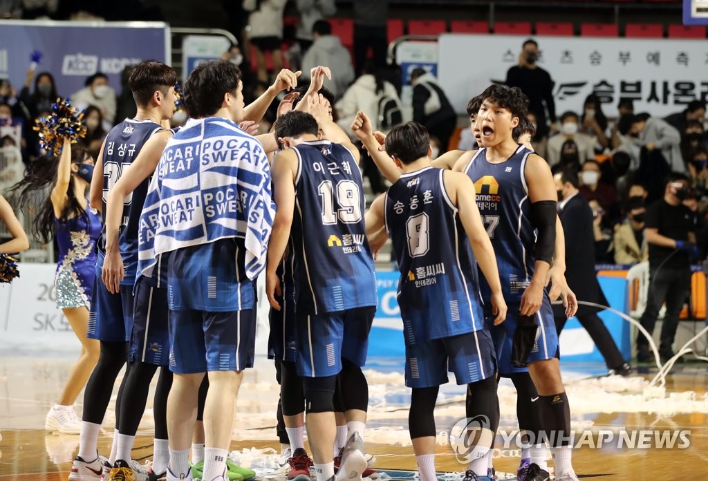 89대 77, 전주 KCC 승 | 연합뉴스