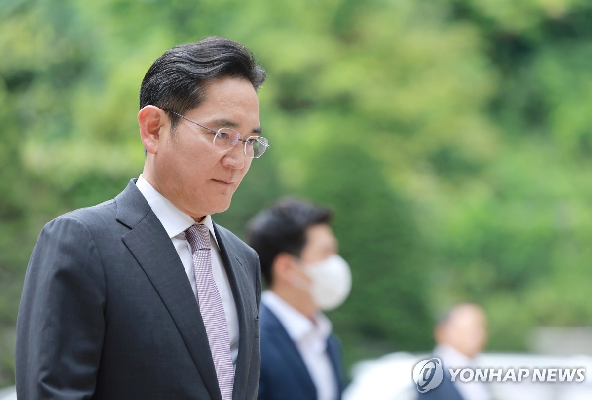 법원 향하는 이재용 삼성 회장 연합뉴스