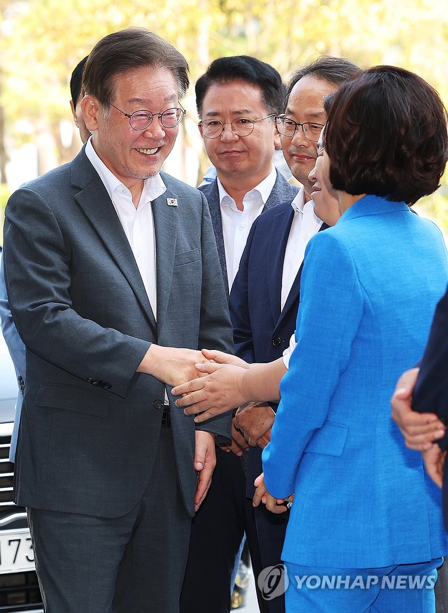 수원지검 도착한 이재명 대표 연합뉴스