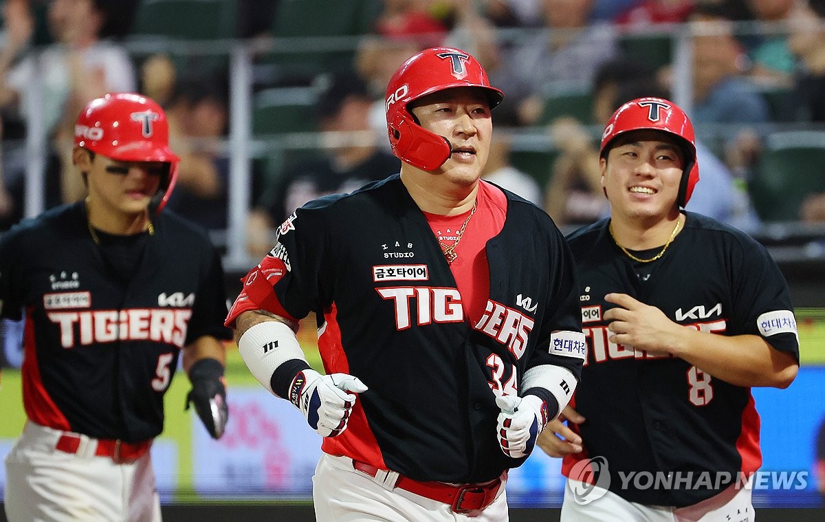 KIA, SSG 대파하고 5일 만에 선두 복귀…최형우 6타점 폭발 | 연합뉴스