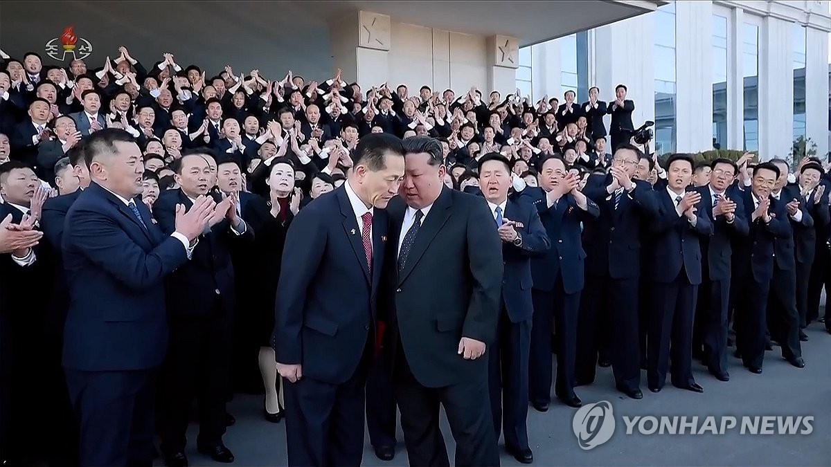 김정은, 최고검찰소 방문 | 연합뉴스